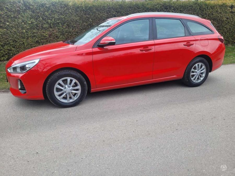Sarkans Hyundai i30 2018 Vilkaviškis, ar dzinēja tilpumu 1.00 L un nobraukumu 112 tūkst. km par 6999 €, foto 4 vietnē AUTOMOTO.COM.LV