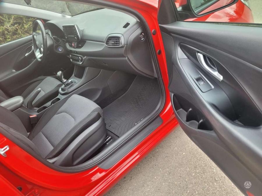 Sarkans Hyundai i30 2018 Vilkaviškis, ar dzinēja tilpumu 1.00 L un nobraukumu 112 tūkst. km par 6999 €, foto 7 vietnē AUTOMOTO.COM.LV