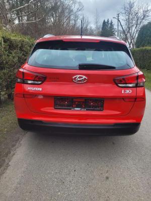 Sarkans Hyundai i30 2018 Vilkaviškis, ar dzinēja tilpumu 1.00 L un nobraukumu 112 tūkst. km par 6999 €, foto 10 vietnē AUTOMOTO.COM.LV