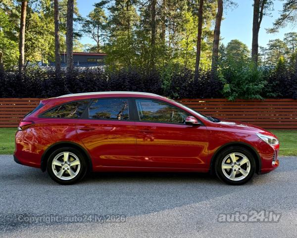 Hyundai i30 2018 Tallina vietnÄ Sarkans Hyundai i30 2018 Tallina, ar dzinÄja tilpumu 1.60 L un nobraukumu 220 tÅ«kst. km par 6490 ā¬, foto 3 vietnÄ AUTOMOTO.COM.LV