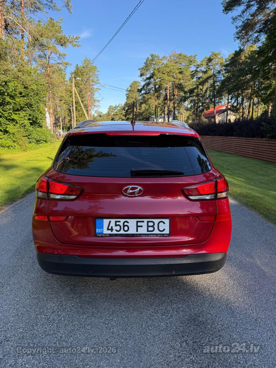 Sarkans Hyundai i30 2018 Tallina, ar dzinēja tilpumu 1.60 L un nobraukumu 220 tūkst. km par 6490 €, foto 5 vietnē AUTOMOTO.COM.LV
