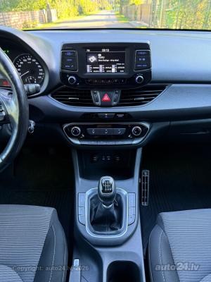 Sarkans Hyundai i30 2018 Tallina, ar dzinēja tilpumu 1.60 L un nobraukumu 220 tūkst. km par 6490 €, foto 17 vietnē AUTOMOTO.COM.LV