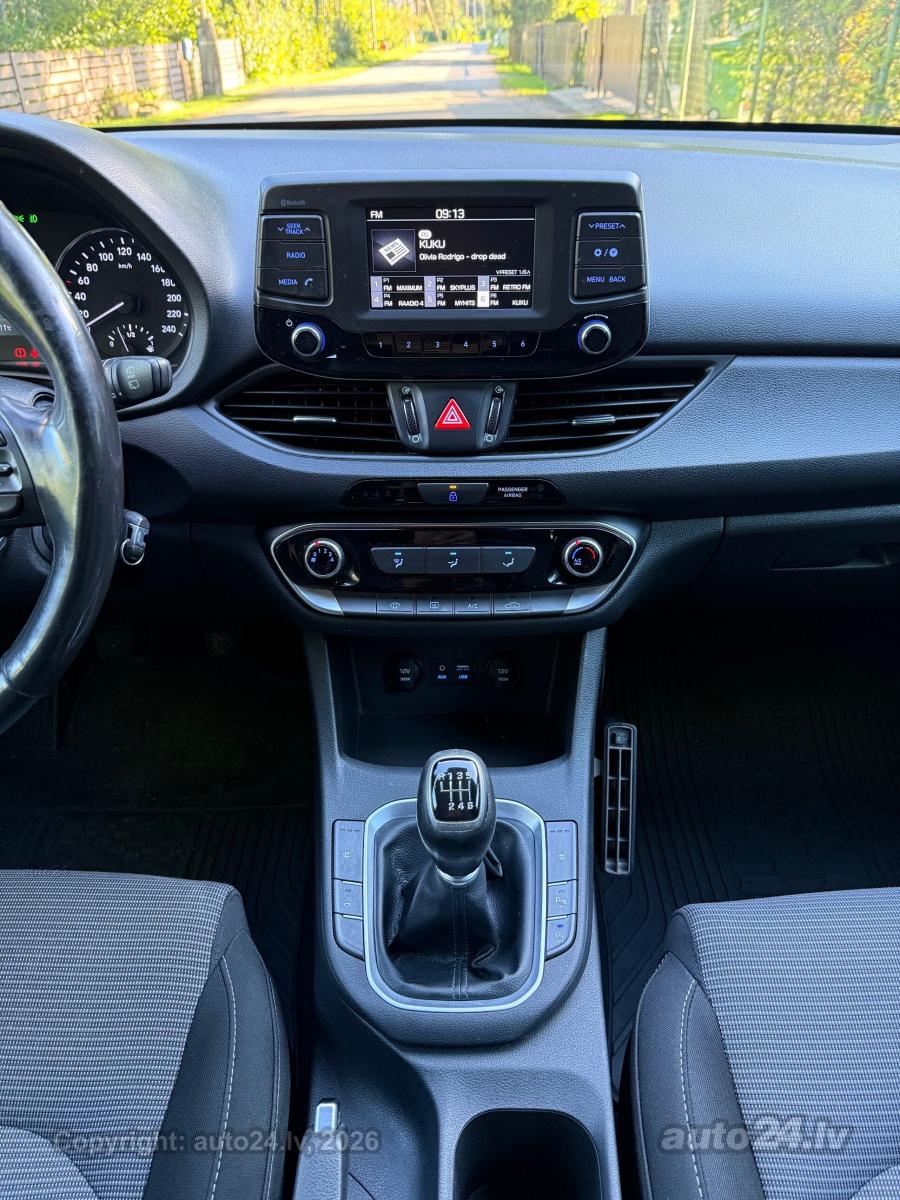 Sarkans Hyundai i30 2018 Tallina, ar dzinēja tilpumu 1.60 L un nobraukumu 220 tūkst. km par 6490 €, foto 17 vietnē AUTOMOTO.COM.LV