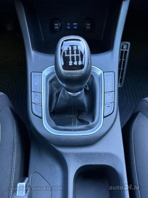 Sarkans Hyundai i30 2018 Tallina, ar dzinēja tilpumu 1.60 L un nobraukumu 220 tūkst. km par 6490 €, foto 18 vietnē AUTOMOTO.COM.LV