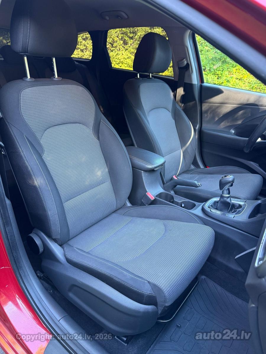 Sarkans Hyundai i30 2018 Tallina, ar dzinēja tilpumu 1.60 L un nobraukumu 220 tūkst. km par 6490 €, foto 20 vietnē AUTOMOTO.COM.LV