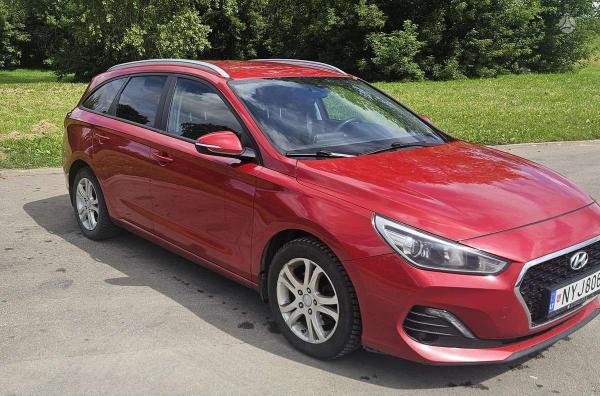 Red Hyundai i30 2019 in Kretinga, with an engine capacity of 1.00 L and mileage of 209 thousand km for 7100 €, photo 4 on AUTOMOTO.COM.LV