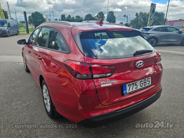 Red Hyundai i30 2020 in Tartu, with an engine capacity of 1.40 L and mileage of 75 thousand km for 11990 €, photo 5 on AUTOMOTO.COM.LV
