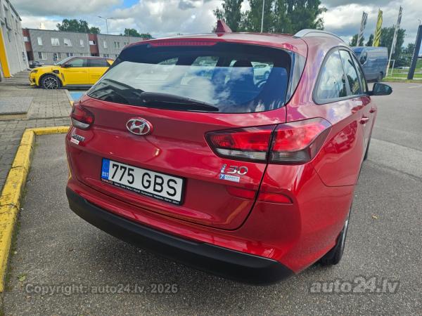 Red Hyundai i30 2020 in Tartu, with an engine capacity of 1.40 L and mileage of 75 thousand km for 11990 €, photo 6 on AUTOMOTO.COM.LV