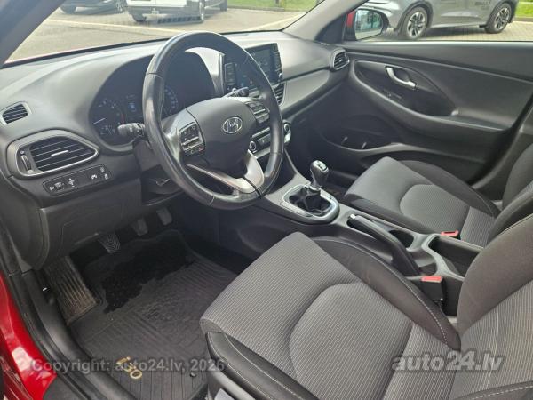 Red Hyundai i30 2020 in Tartu, with an engine capacity of 1.40 L and mileage of 75 thousand km for 11990 €, photo 9 on AUTOMOTO.COM.LV