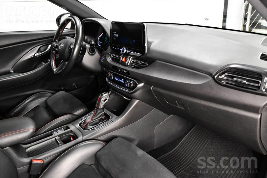Красный Хендай i30 2020 в Рига, объемом двигателя 1.50 л и пробегом 54 тыс. км за 14990 €, фото 17 на AUTOMOTO.COM.LV