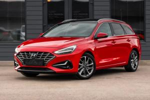 Red Hyundai i30 2021 in Jelgava, with an engine capacity of 1.50 L and mileage of 140 thousand km for 13450 €, photo 4 on AUTOMOTO.COM.LV