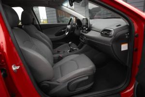 Red Hyundai i30 2021 in Jelgava, with an engine capacity of 1.50 L and mileage of 140 thousand km for 13450 €, photo 10 on AUTOMOTO.COM.LV