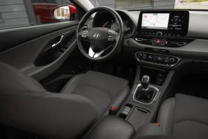 Red Hyundai i30 2021 in Jelgava, with an engine capacity of 1.50 L and mileage of 140 thousand km for 13450 €, photo 15 on AUTOMOTO.COM.LV