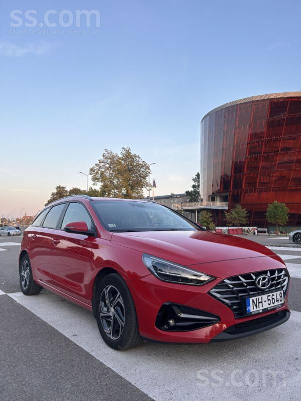 Sarkans Hyundai i30 2022 Liepāja, ar dzinēja tilpumu 1.00 L un nobraukumu 100 tūkst. km par 15500 €, foto 1 vietnē AUTOMOTO.COM.LV