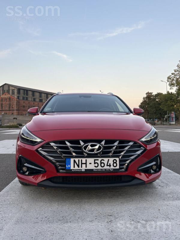 Sarkans Hyundai i30 2022 Liepāja, ar dzinēja tilpumu 1.00 L un nobraukumu 100 tūkst. km par 15500 €, foto 4 vietnē AUTOMOTO.COM.LV