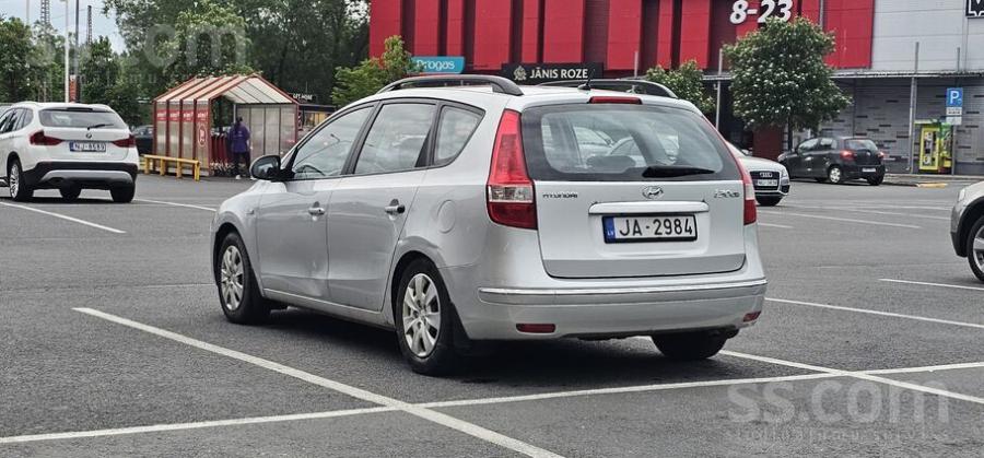 Hyundai i30 2008 Rīga, ar dzinēja tilpumu 1.60 L un nobraukumu 260 tūkst. km par 1280 €, foto 5 vietnē AUTOMOTO.COM.LV