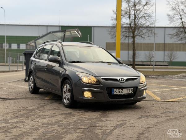 Hyundai i30 2009 in Siauliai, with an engine capacity of 1.60 L and mileage of 208 thousand km for 1550 €, photo 1 on AUTOMOTO.COM.LV