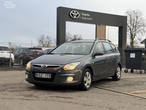 Hyundai i30 2009 in Siauliai, with an engine capacity of 1.60 L and mileage of 208 thousand km for 1550 €, photo 2 on AUTOMOTO.COM.LV