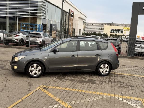 Hyundai i30 2009 in Siauliai, with an engine capacity of 1.60 L and mileage of 208 thousand km for 1550 €, photo 4 on AUTOMOTO.COM.LV