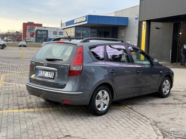 Hyundai i30 2009 in Siauliai, with an engine capacity of 1.60 L and mileage of 208 thousand km for 1450 €, photo 6 on AUTOMOTO.COM.LV