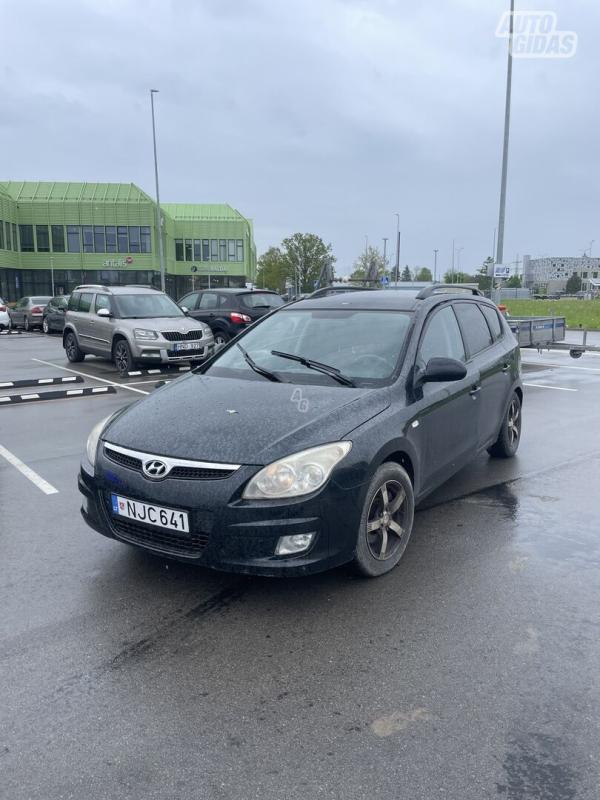 Hyundai i30 2009 in Kaunas, with an engine capacity of 1.60 L and mileage of 230 thousand km for 600 €, photo 1 on AUTOMOTO.COM.LV