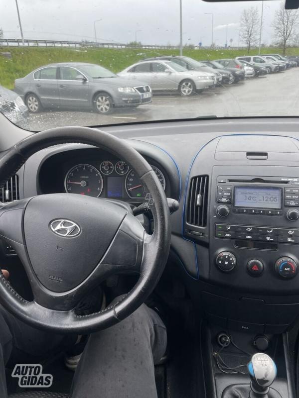 Hyundai i30 2009 in Kaunas, with an engine capacity of 1.60 L and mileage of 230 thousand km for 600 €, photo 6 on AUTOMOTO.COM.LV