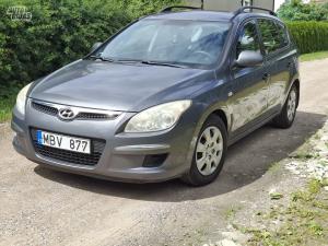 Hyundai i30 2009 in Klaipeda, with an engine capacity of 1.60 L and mileage of 298 thousand km for 1550 €, photo 3 on AUTOMOTO.COM.LV