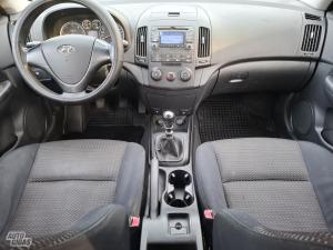 Hyundai i30 2009 in Klaipeda, with an engine capacity of 1.60 L and mileage of 298 thousand km for 1550 €, photo 8 on AUTOMOTO.COM.LV