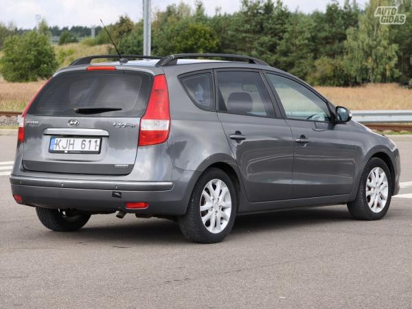 Hyundai i30 2009 in Vilnius, with an engine capacity of 1.60 L and mileage of 268 thousand km for 2500 €, photo 4 on AUTOMOTO.COM.LV