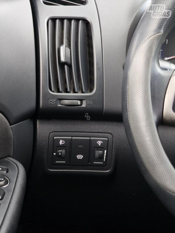 Hyundai i30 2009 in Vilnius, with an engine capacity of 1.60 L and mileage of 268 thousand km for 2500 €, photo 10 on AUTOMOTO.COM.LV