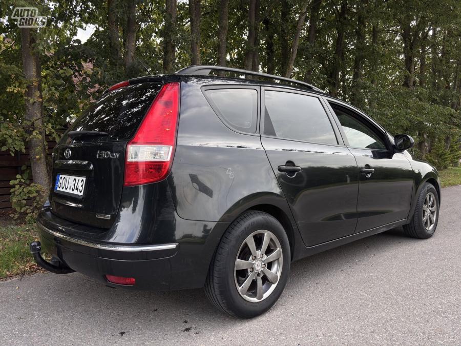 Hyundai i30 2009 in Kaunas, with an engine capacity of 1.60 L and mileage of 300 thousand km for 1099 €, photo 3 on AUTOMOTO.COM.LV