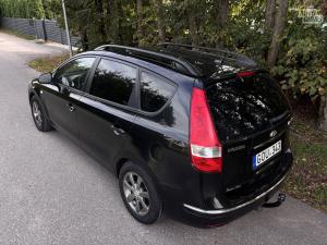 Hyundai i30 2009 in Kaunas, with an engine capacity of 1.60 L and mileage of 300 thousand km for 1099 €, photo 5 on AUTOMOTO.COM.LV
