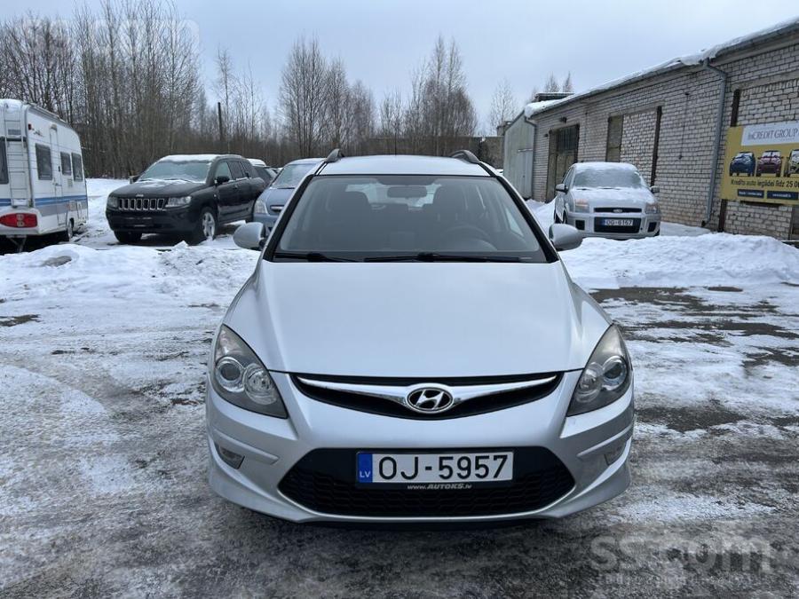 Hyundai i30 2010 in Limbazi, with an engine capacity of 1.60 L and mileage of 110 thousand km for 3550 €, photo 2 on AUTOMOTO.COM.LV