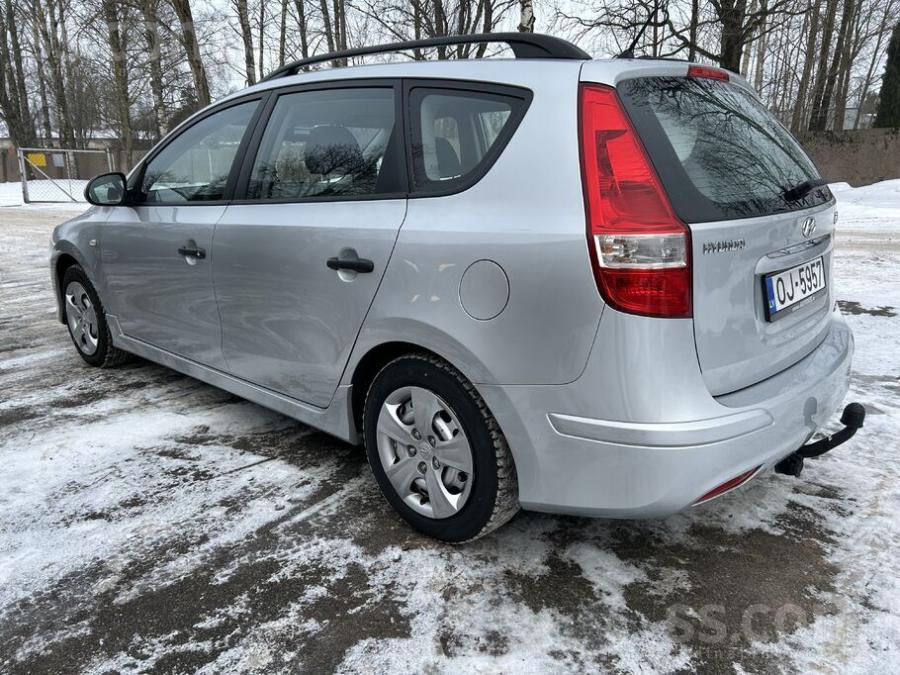 Hyundai i30 2010 in Limbazi, with an engine capacity of 1.60 L and mileage of 110 thousand km for 3550 €, photo 6 on AUTOMOTO.COM.LV