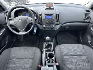 Hyundai i30 2010 in Limbazi, with an engine capacity of 1.60 L and mileage of 110 thousand km for 3550 €, photo 9 on AUTOMOTO.COM.LV