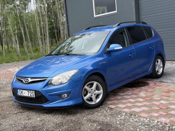 Hyundai i30 2010 in Aizkraukle, with an engine capacity of 1.60 L and mileage of 390 thousand km for 2150 €, photo 1 on AUTOMOTO.COM.LV