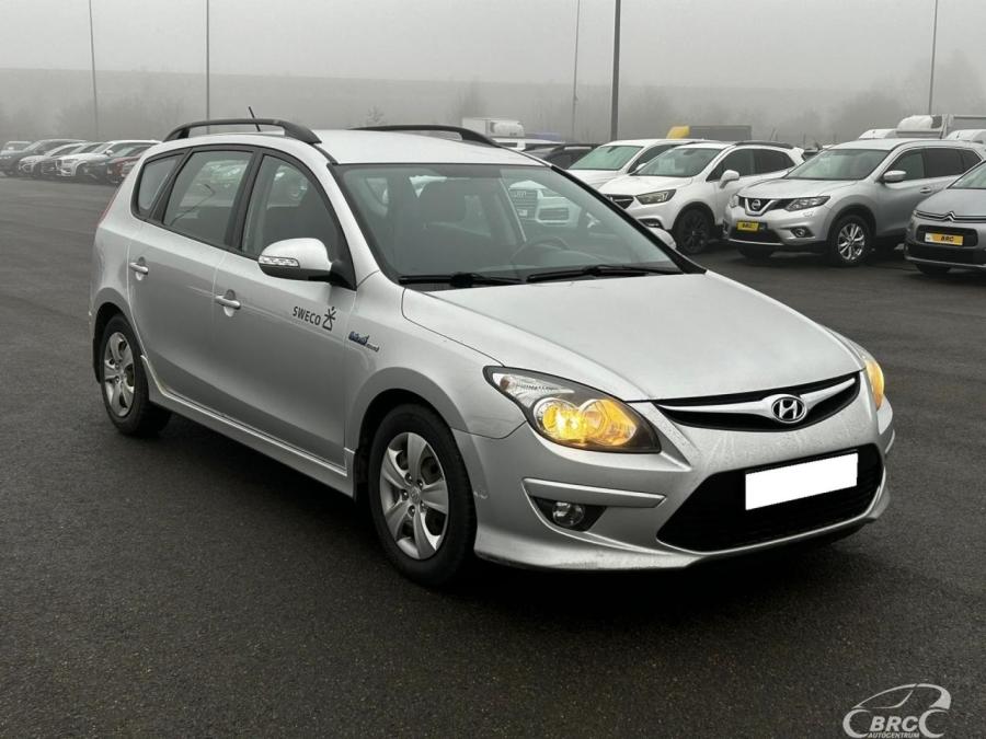 Hyundai i30 2012 Viļņa, ar dzinēja tilpumu 1.58 L un nobraukumu 376 tūkst. km par 2290 €, foto 3 vietnē AUTOMOTO.COM.LV