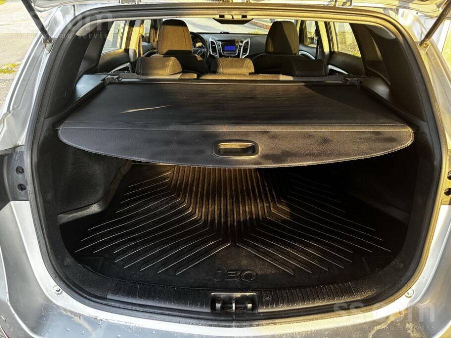 Hyundai i30 2012 in Riga, with an engine capacity of 1.60 L and mileage of 255 thousand km for 4900 €, photo 19 on AUTOMOTO.COM.LV