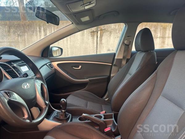 Hyundai i30 2012 Rīga, ar dzinēja tilpumu 1.40 L un nobraukumu 306 tūkst. km par 3200 €, foto 4 vietnē AUTOMOTO.COM.LV