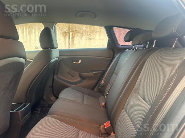 Hyundai i30 2012 in Riga, with an engine capacity of 1.40 L and mileage of 306 thousand km for 3200 €, photo 6 on AUTOMOTO.COM.LV
