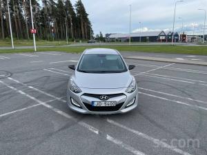 Hyundai i30 2012 in Riga, with an engine capacity of 1.60 L and mileage of 257 thousand km for 4100 €, photo 3 on AUTOMOTO.COM.LV