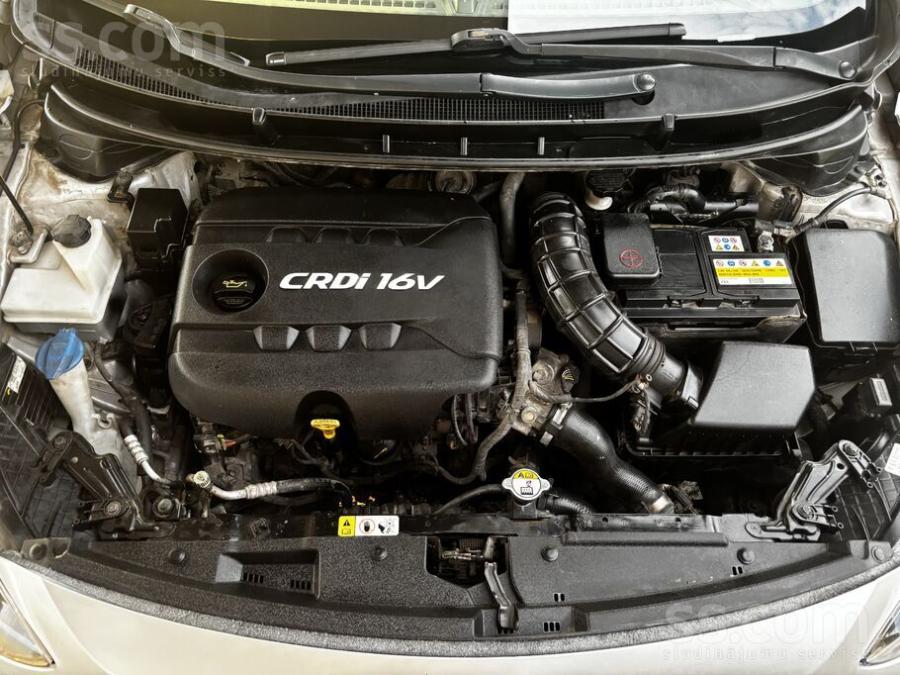 Hyundai i30 2012 in Riga, with an engine capacity of 1.60 L and mileage of 257 thousand km for 4100 €, photo 7 on AUTOMOTO.COM.LV