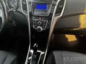 Hyundai i30 2012 in Riga, with an engine capacity of 1.60 L and mileage of 257 thousand km for 4100 €, photo 8 on AUTOMOTO.COM.LV