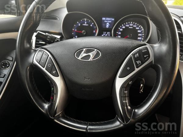 Hyundai i30 2012 Rīga, ar dzinēja tilpumu 1.60 L un nobraukumu 257 tūkst. km par 4100 €, foto 8 vietnē AUTOMOTO.COM.LV