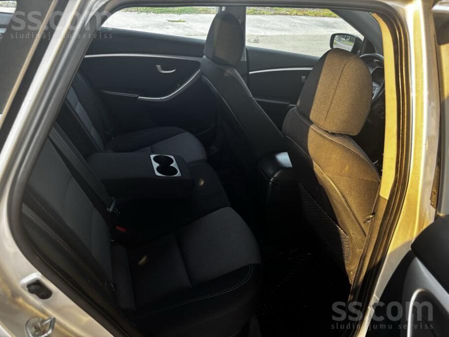 Hyundai i30 2012 in Riga, with an engine capacity of 1.60 L and mileage of 257 thousand km for 4100 €, photo 13 on AUTOMOTO.COM.LV
