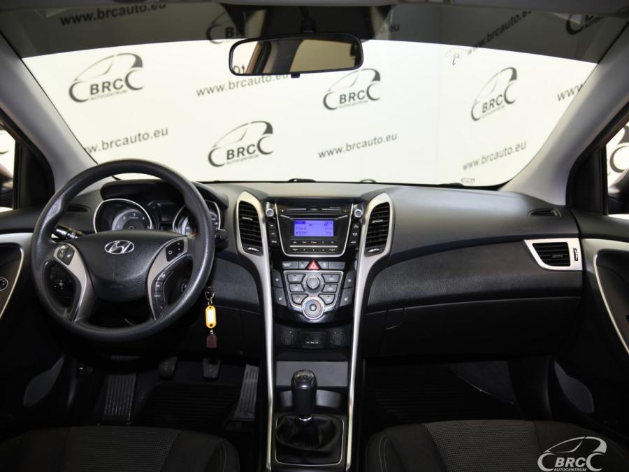 Hyundai i30 2012 in Vilnius, with an engine capacity of 1.40 L and mileage of 326 thousand km for 2900 €, photo 5 on AUTOMOTO.COM.LV