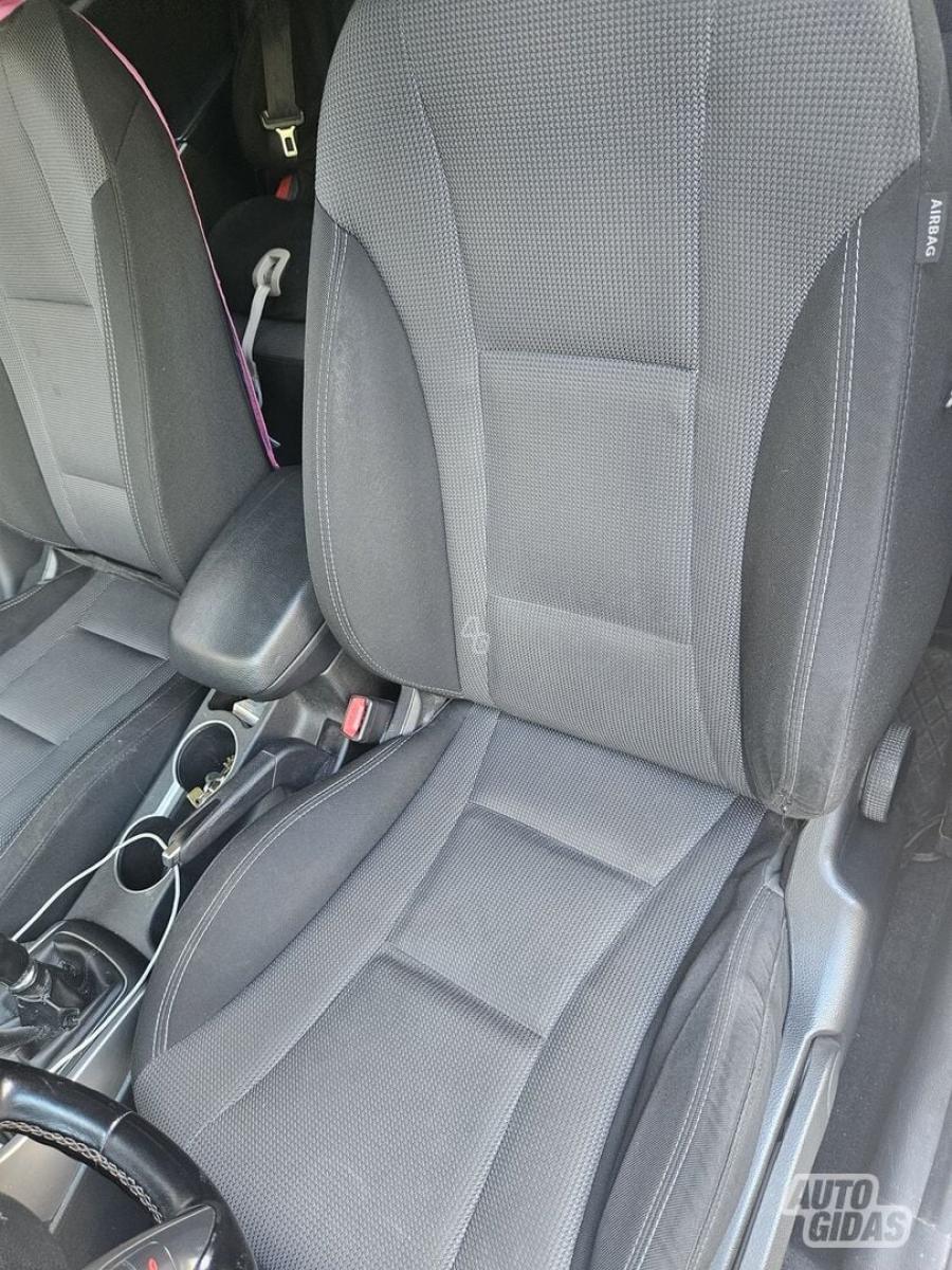 Hyundai i30 2013 in Vilnius, with an engine capacity of 1.60 L and mileage of 286 thousand km for 2800 €, photo 6 on AUTOMOTO.COM.LV