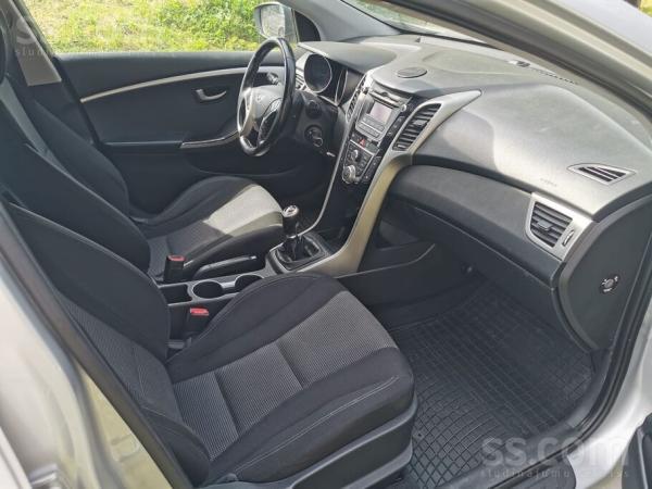 Хендай i30 2015 в Рига, объемом двигателя 1.40 л и пробегом 326 тыс. км за 3350 €, фото 3 на AUTOMOTO.COM.LV