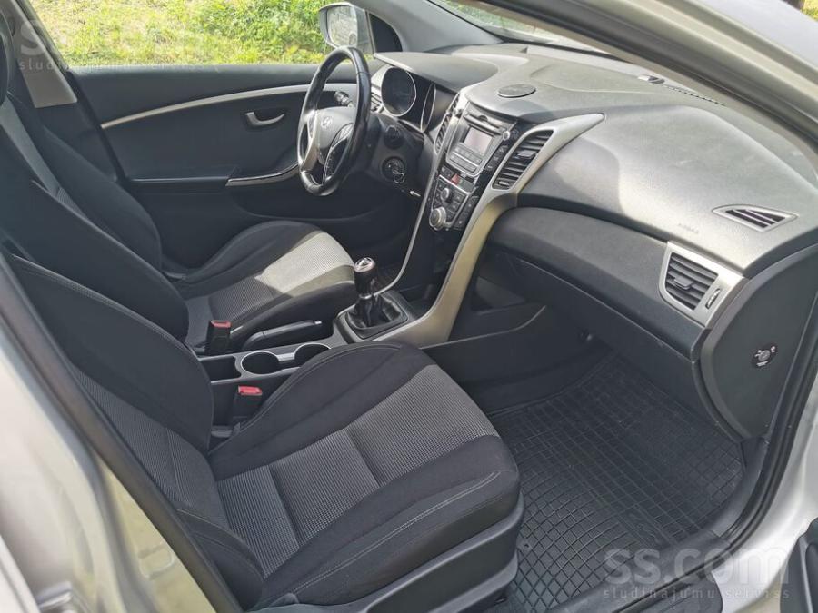 Хендай i30 2015 в Рига, объемом двигателя 1.40 л и пробегом 326 тыс. км за 3350 €, фото 4 на AUTOMOTO.COM.LV