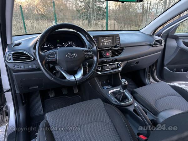 Hyundai i30 2018 in Tallinn, with an engine capacity of 1.40 L and mileage of 176 thousand km for 7490 €, photo 11 on AUTOMOTO.COM.LV